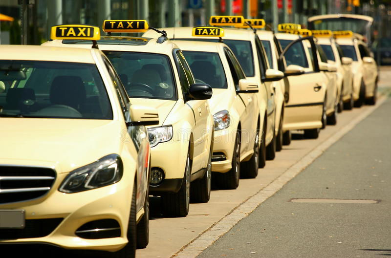 Choose The Reliable Private Taxi Service Amsterdam For Your Trip
