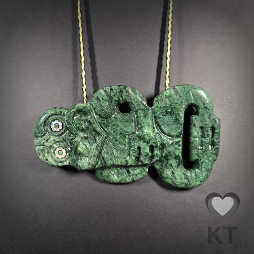 Green Mapere Hei Tiki - XL | Kowhatu Taonga