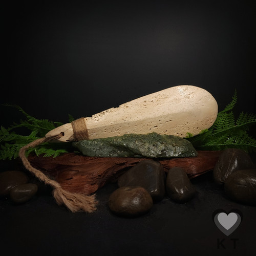 Travertine Mapere Patu - Medium | Kowhatu Taonga