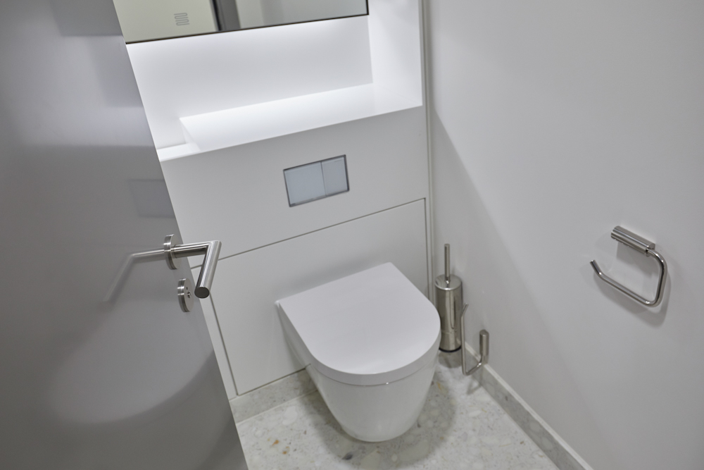 Superloo Toilet Cubicles | Maxwood Washrooms
