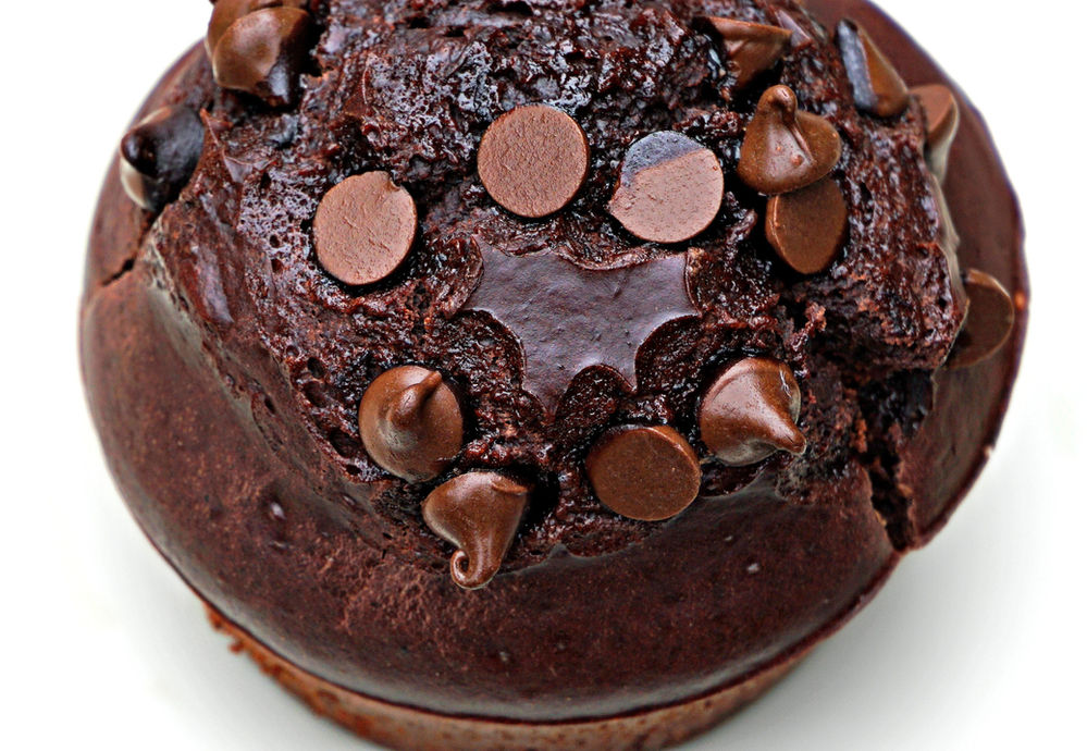 Copycat Costco Double Chocolate Chip Muffins copycat-costco-double-chocolate-chip-muffins