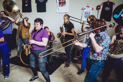 Home | Bread & Roses