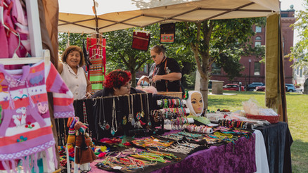 Home | Bread & Roses