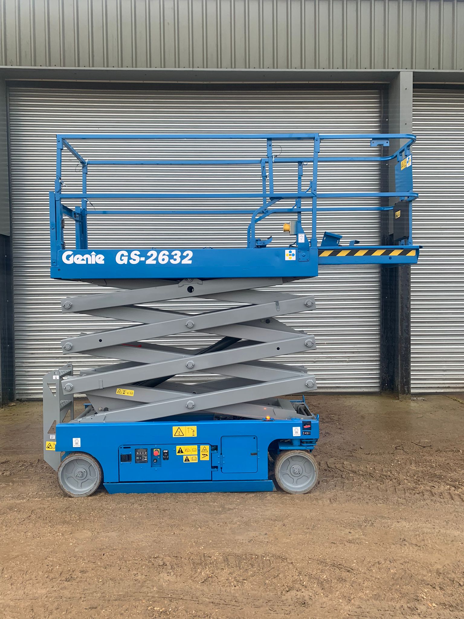 A Comprehensive Guide to Scissor Lifts and Their Uses
