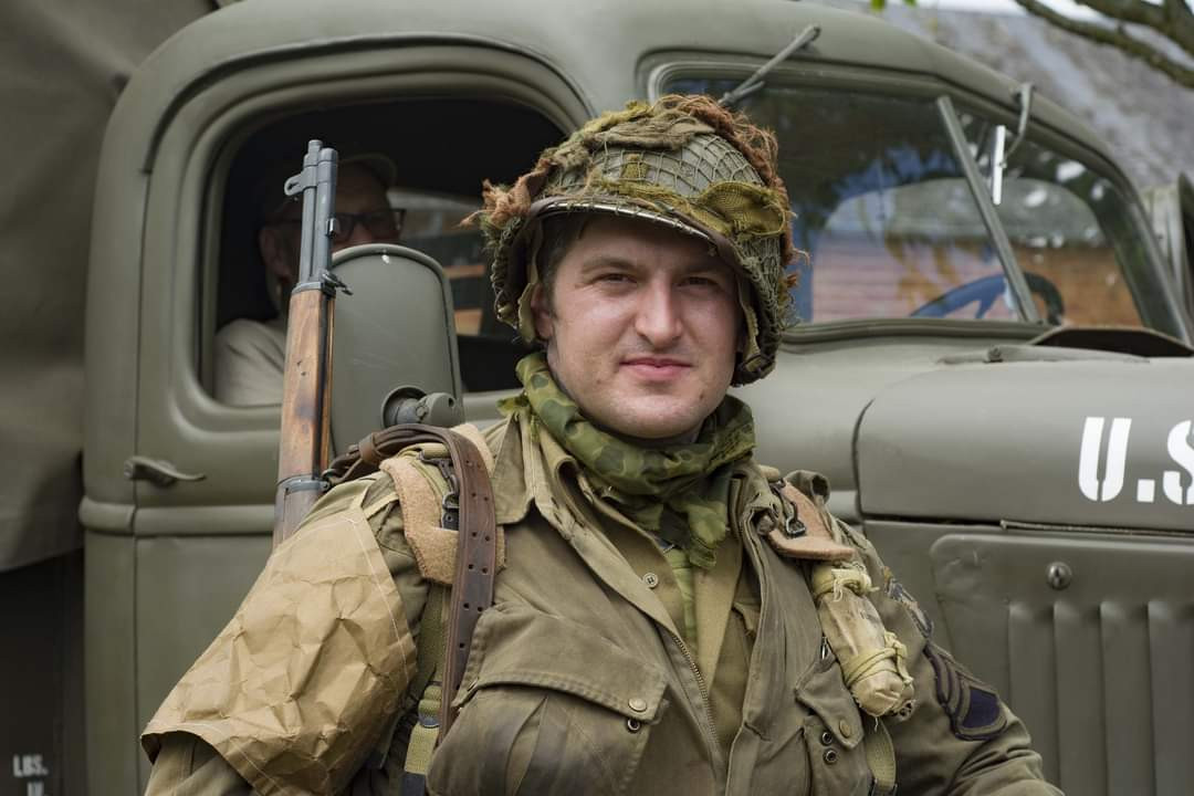 Member Biographies | Miss Drop 44 / Patch King