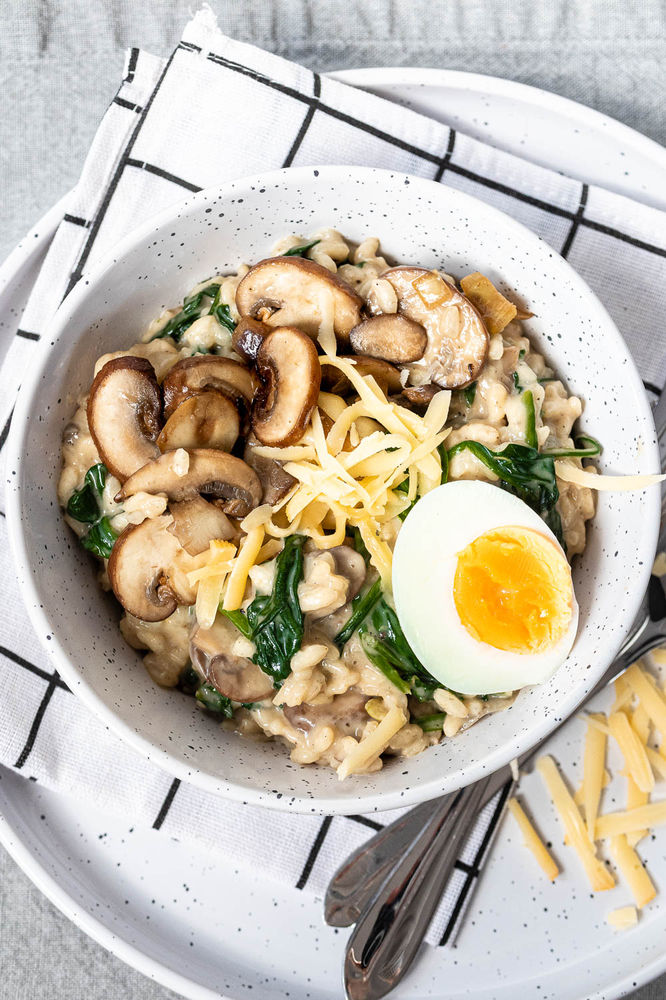Truffel risotto met champignons en spinazie