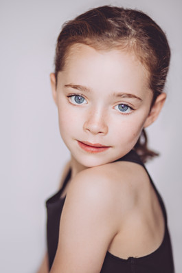 Robyn Betteridge | Child Model For Kids London Ltd | Contortionist