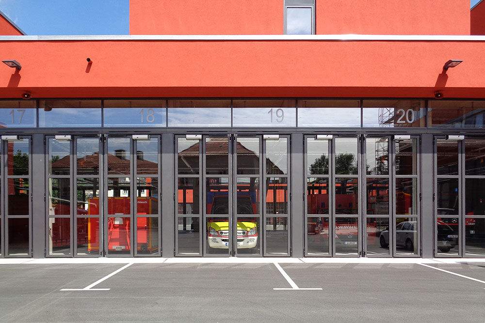 Hersteller Industrietore, Garagentore, Türen | SCHNEIDER Torsysteme