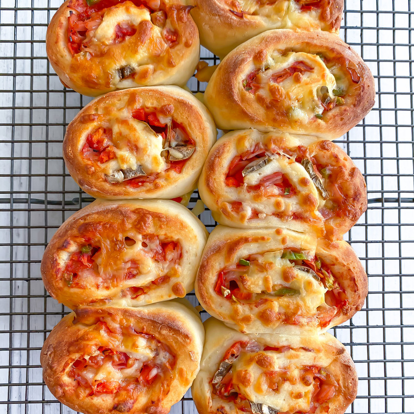 Scrumptious Pizza Scrolls!