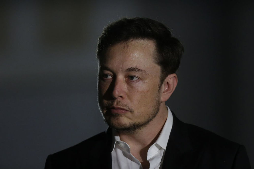 SEC SUES ELON MUSK: A LESSON FOR CEOs OF SEC REPORTING COMPANIES SEC SUES ELON MUSK: A LESSON FOR CEOs OF SEC REPORTING COMPANIES