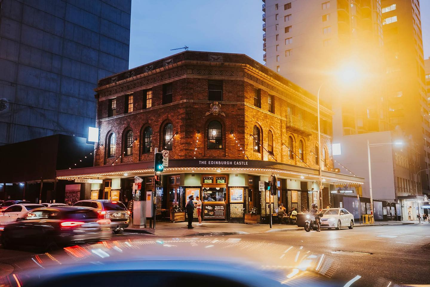 CONTACT US | The Edinburgh Castle