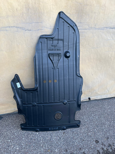 Bmw E60 XDRIVE (Automatinė) greičių dėžės apsauga 2003-2010 | Valkeris.lt