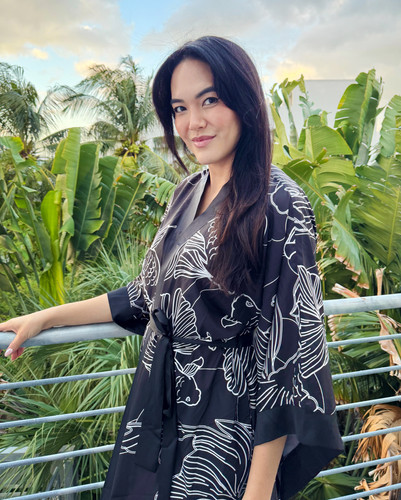 The KOI Kimono - Black & White | Hanily