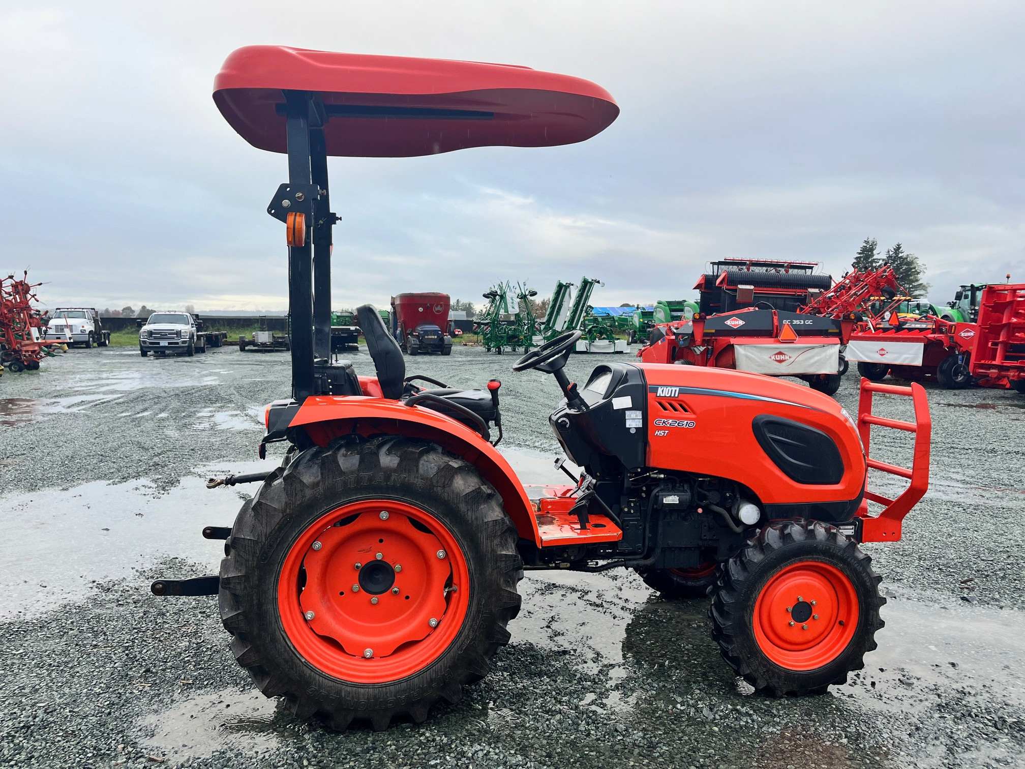 KIOTI CK 2610 HST TRACTOR