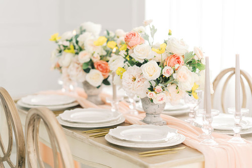 Summer Sweet Centerpiece | Peachwood