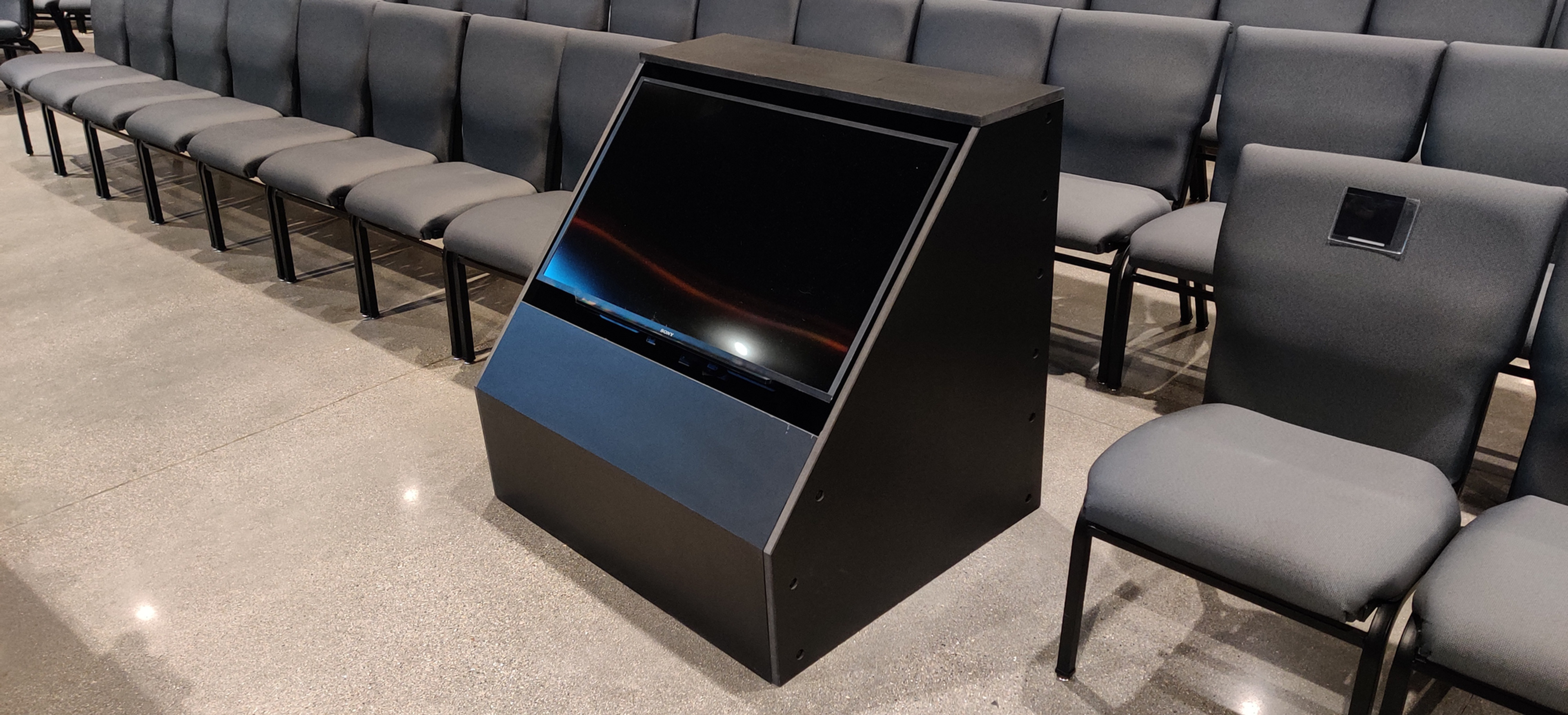 Confidence Monitor Box