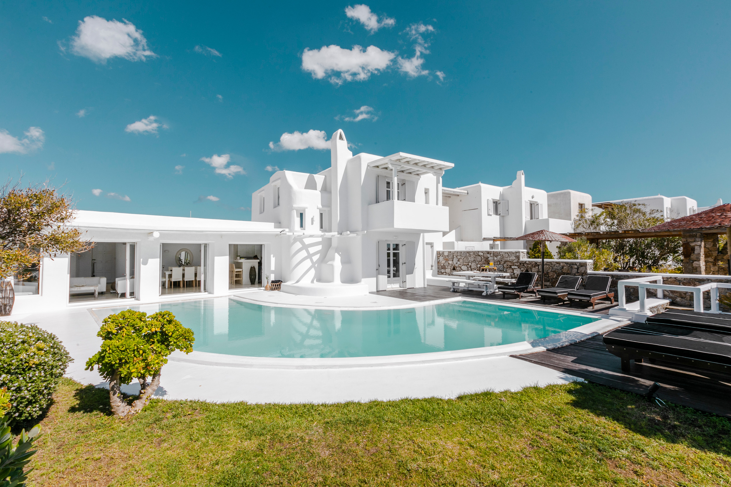 MYKONIAN ATMOSPHERE | ticketplanet