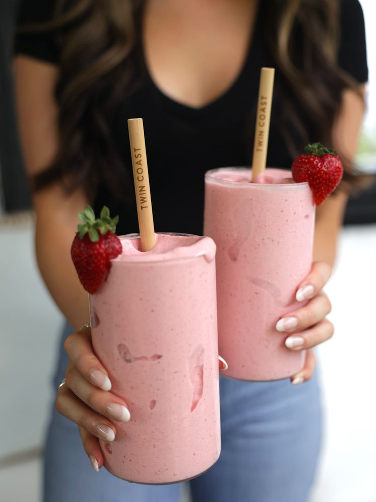 STRAWBERRY LOVERS SMOOTHIE