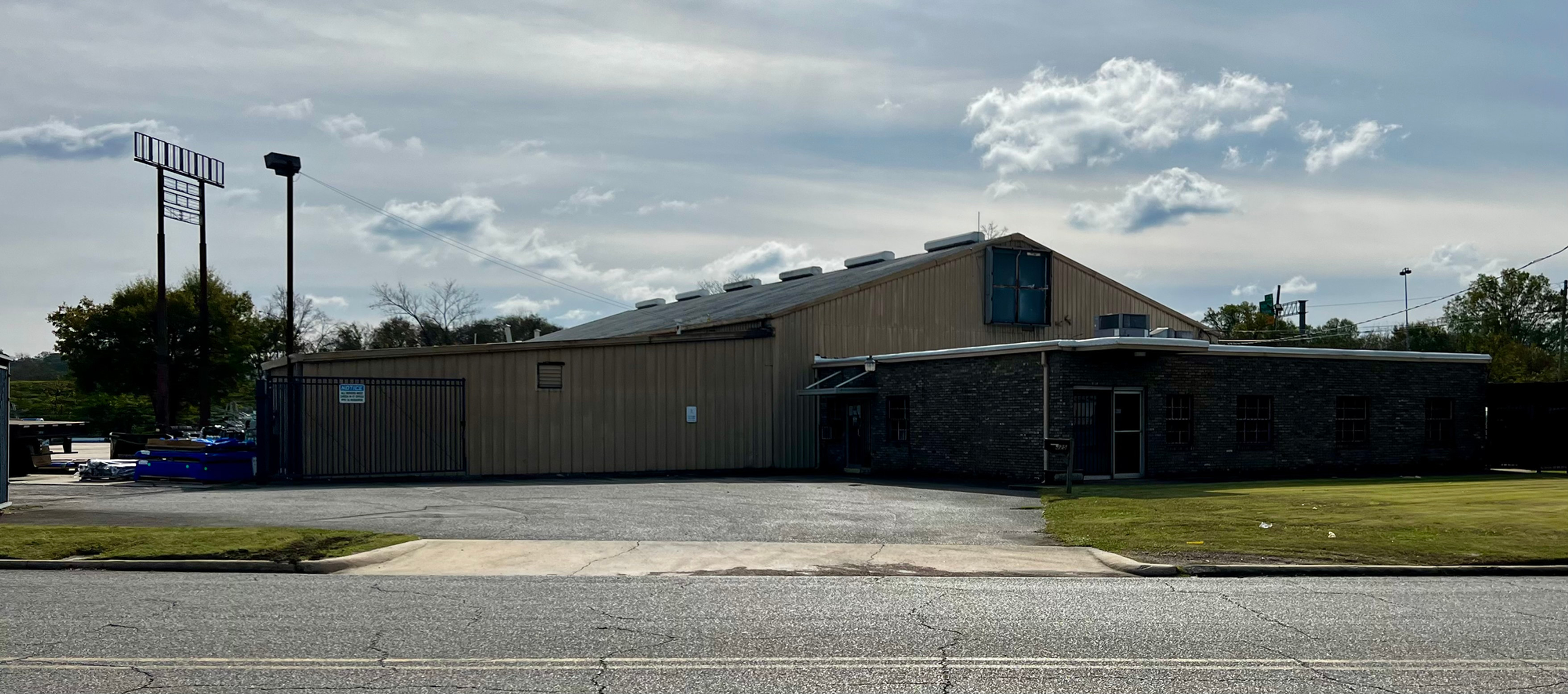 Merchants Metals Building