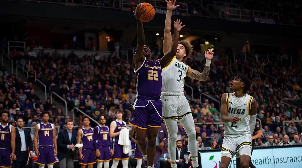 Men’s Basketball Collapses in Second Half of Albany Cup, 75-62