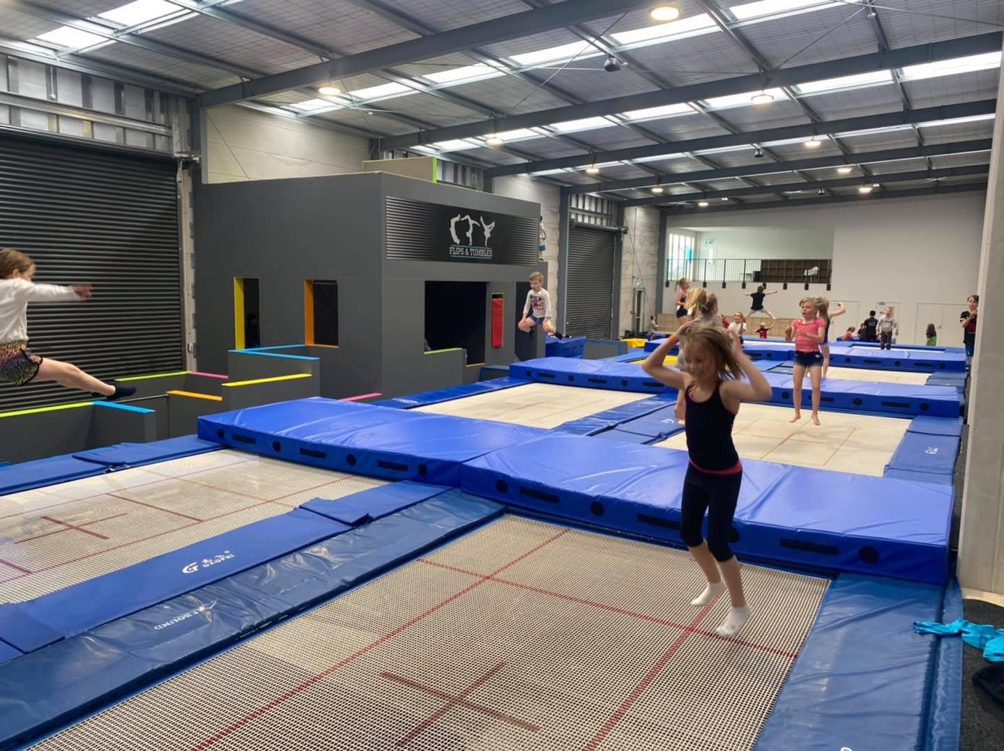 Trampolining trampolining