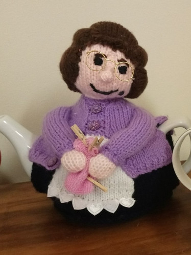 Mrs Brown Tea Cosy Pattern Digital Download | The Knitting Room