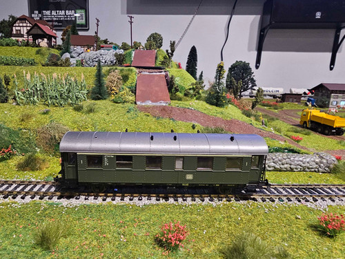 Roco DB Passenger Car | Mysite