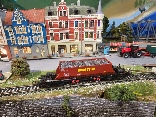 Electrotren RENFE Saltra Hopper Car 5000 HO Scale DC | Mysite