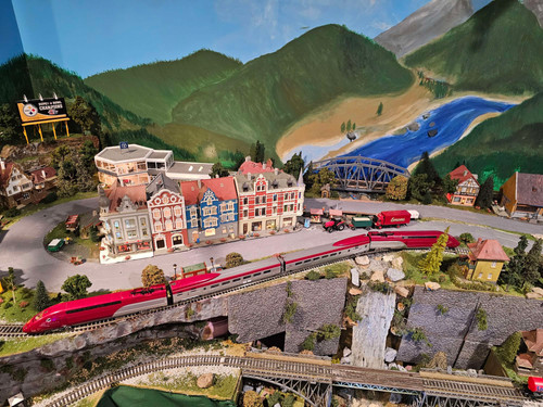 Mehano Thalys TGV set T 673 HO Scale DC | Mysite