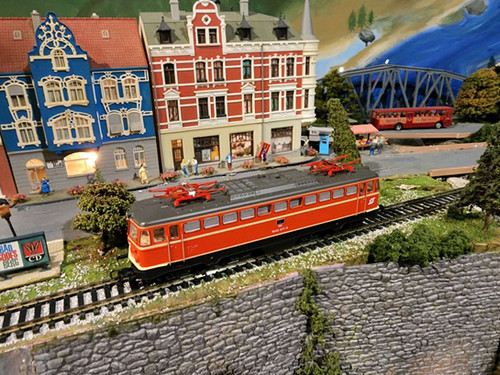 Lima OBB 1042 electric locomotive 208264 HO Scale DC | Mysite