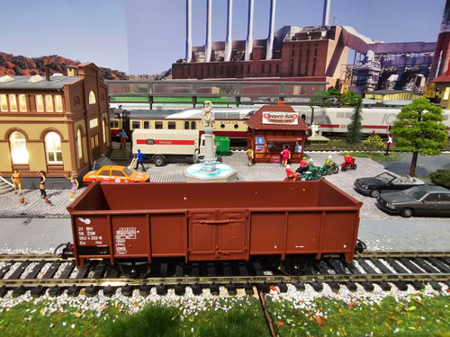 Roco ZSR Hopper Car 48068 HO Scale DC | Mysite