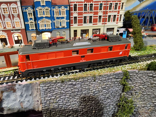 Roco OBB 1110 Electric Locomotive 86-001 HO Scale DC | Mysite