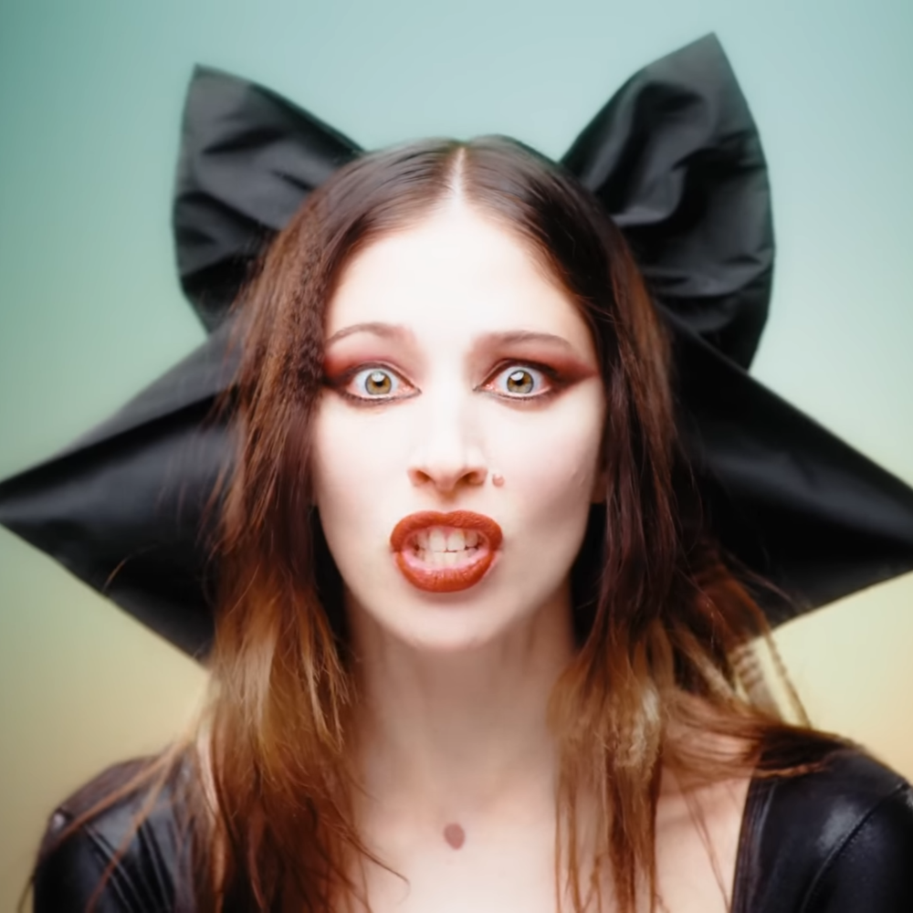 Caroline Polachek - Welcome To My Island