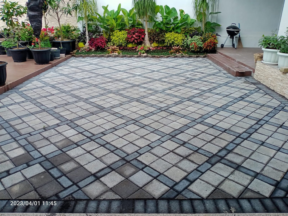 MODEL MOTIF PEMASANGAN PAVING BLOCK