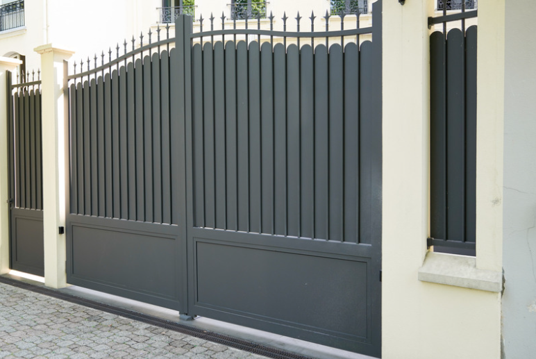 6 Key Considerations for Choosing a Beautiful, Safe, and Strong Home Gate