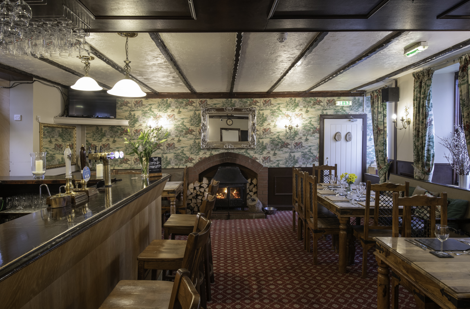 Dining | The Plough Hotel