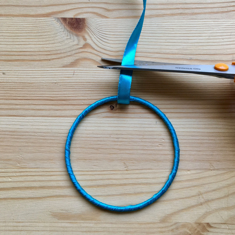 Christmas Decorations - 'Little circles of bright' DIY tutorial