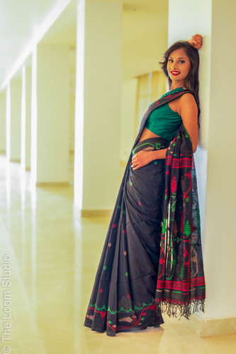 'Krishnakoli' Handloom Cotton Needle Jamdani Saree | The Loom Studio