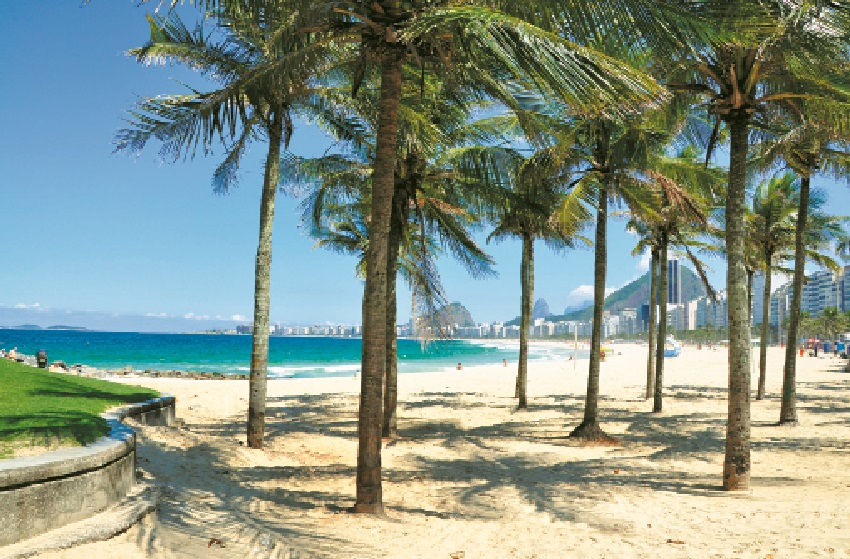 Leme comemora 120 anos encantando os cariocas