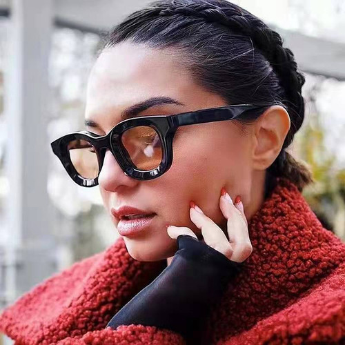 Boxy III | Cleo Nicci New York