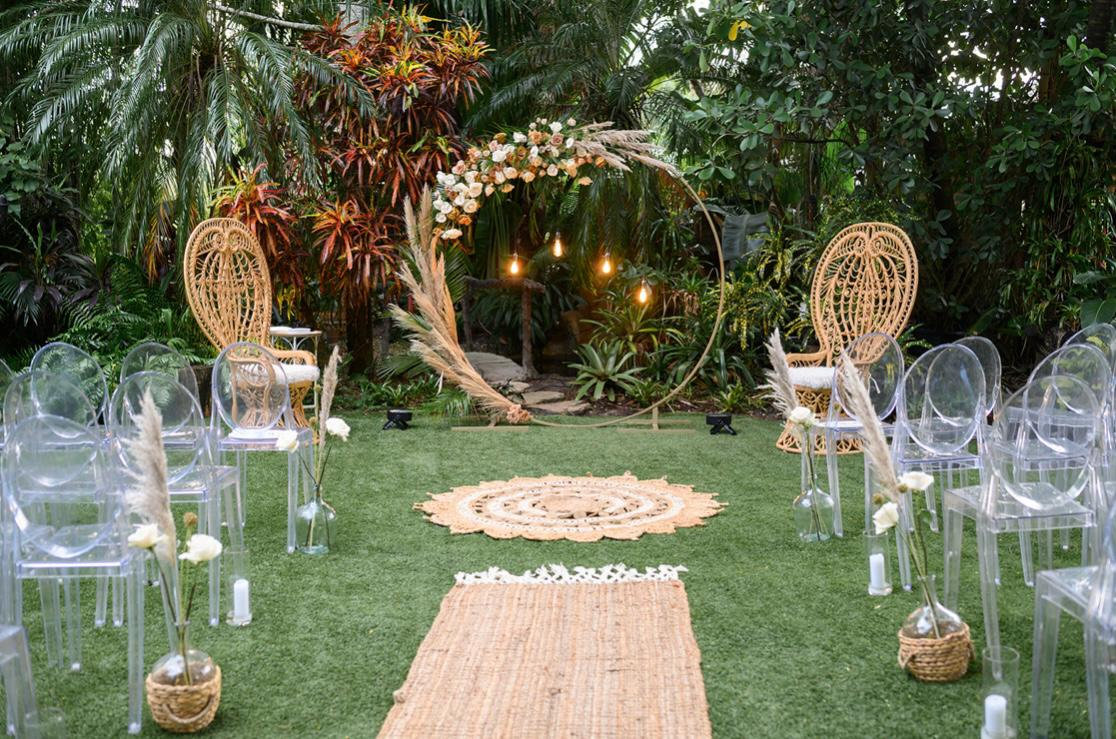 Infinity Circle Arch Gold