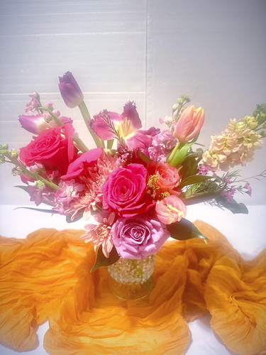 Cocktail Accent Arrangement | Lia Floral Designs