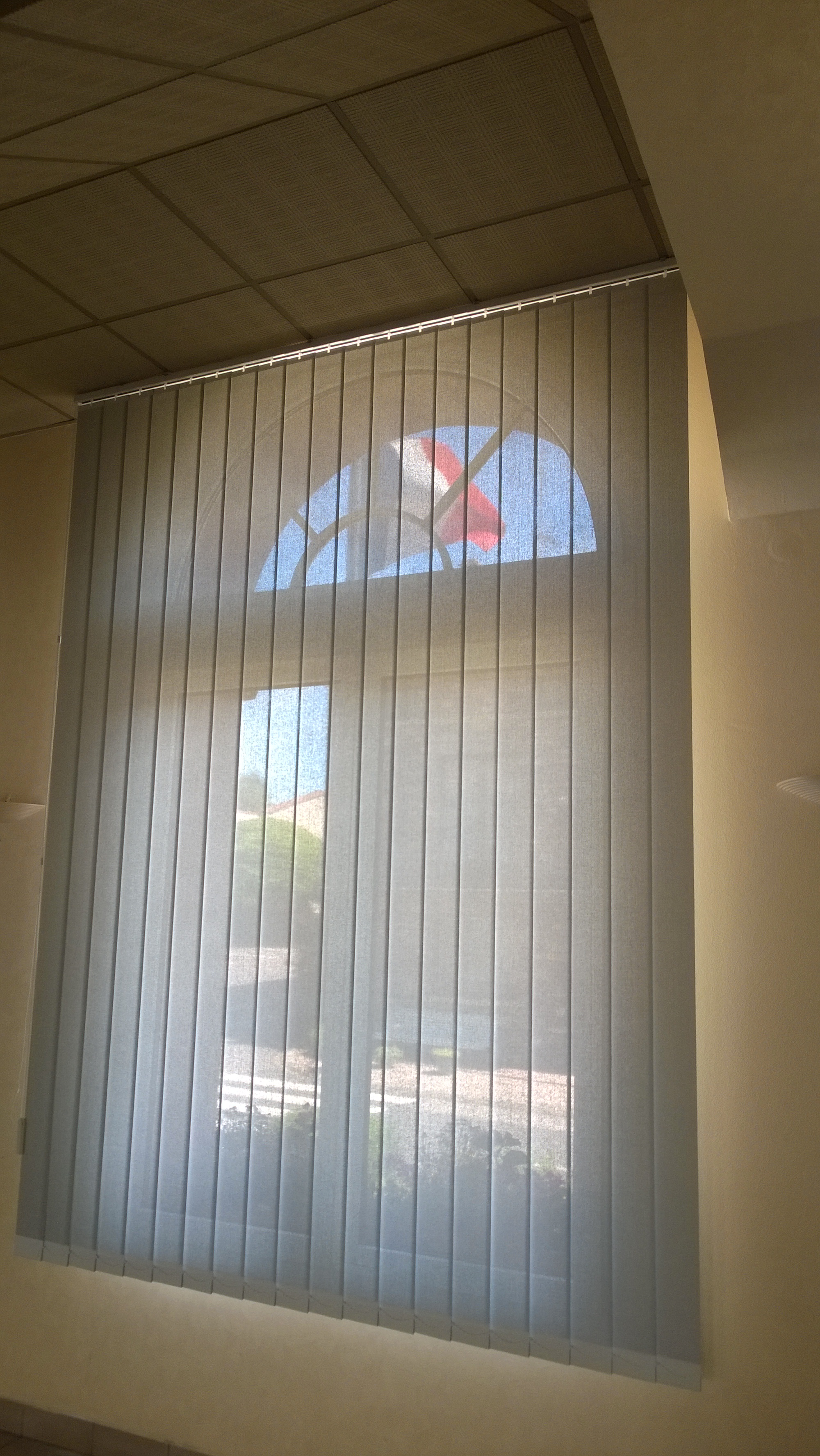 Store à bandes verticales - PRIVA STORES -entre Metz et Nancy, Moselle