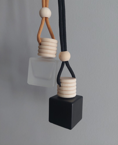 Hanging Car Diffuser | Moth & Flame Candle