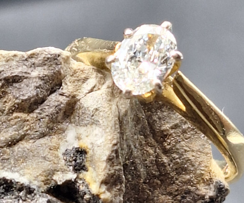 14k yellow gold 1/2 carat oval diamond VS1 H/I color | jewelsbyjan.com