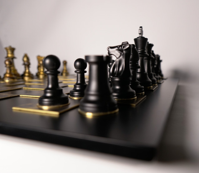 Luna Chess Set | HURLOCKS