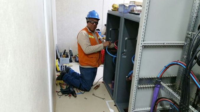 Finding the Best Electrical Contractors Near Me