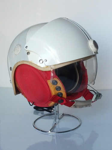 Vintage Canadian Army Surplus Helicopter Helmet | wwasd