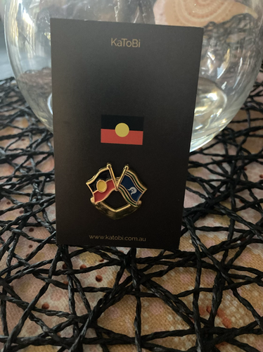 Aboriginal & Torres Strait Island Pin with Boomerang | KaToBi