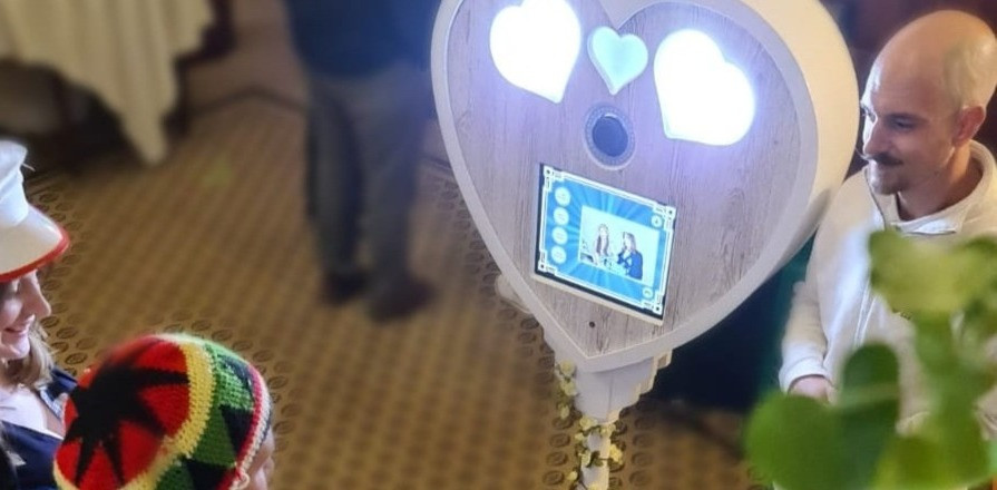 Rustic Heart Photo Booth | Original Photo Booths